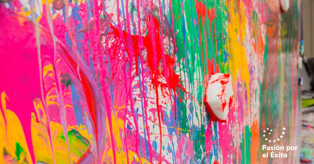 Impresionante Mural Creativo ¡hasta 300 personas crean arte!